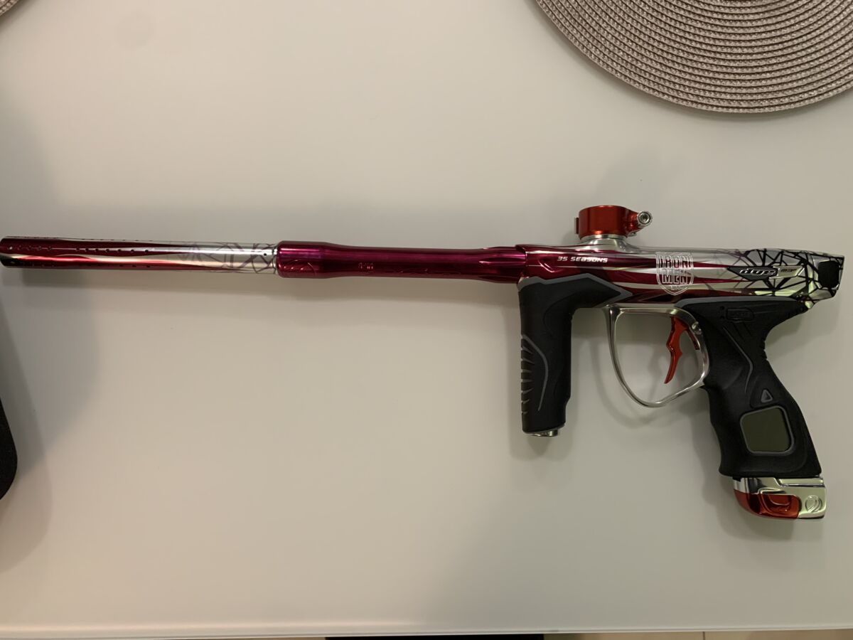 Dye M3+ Ironmen – Paintball Basar